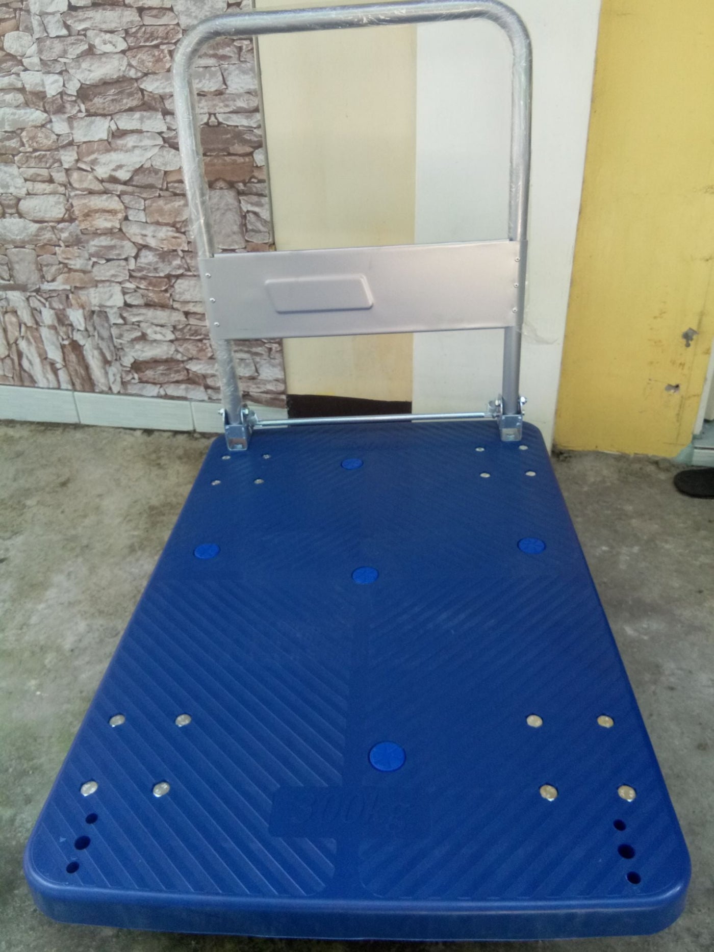 Push Cart (Hard Plastic) 400kg – Arrow Hardware